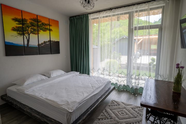 Bârlogul Vikingilor, Lagertha - Aluniș