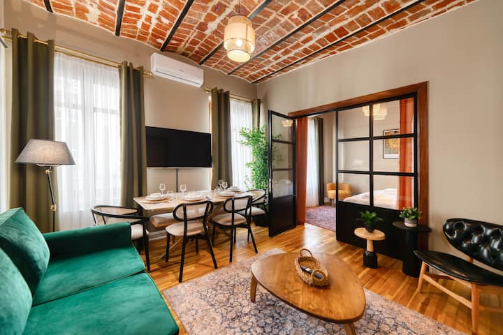 Datte Parfumée : Newly Renovated 4 Br 3 Bath 5 Ac - Istanbul