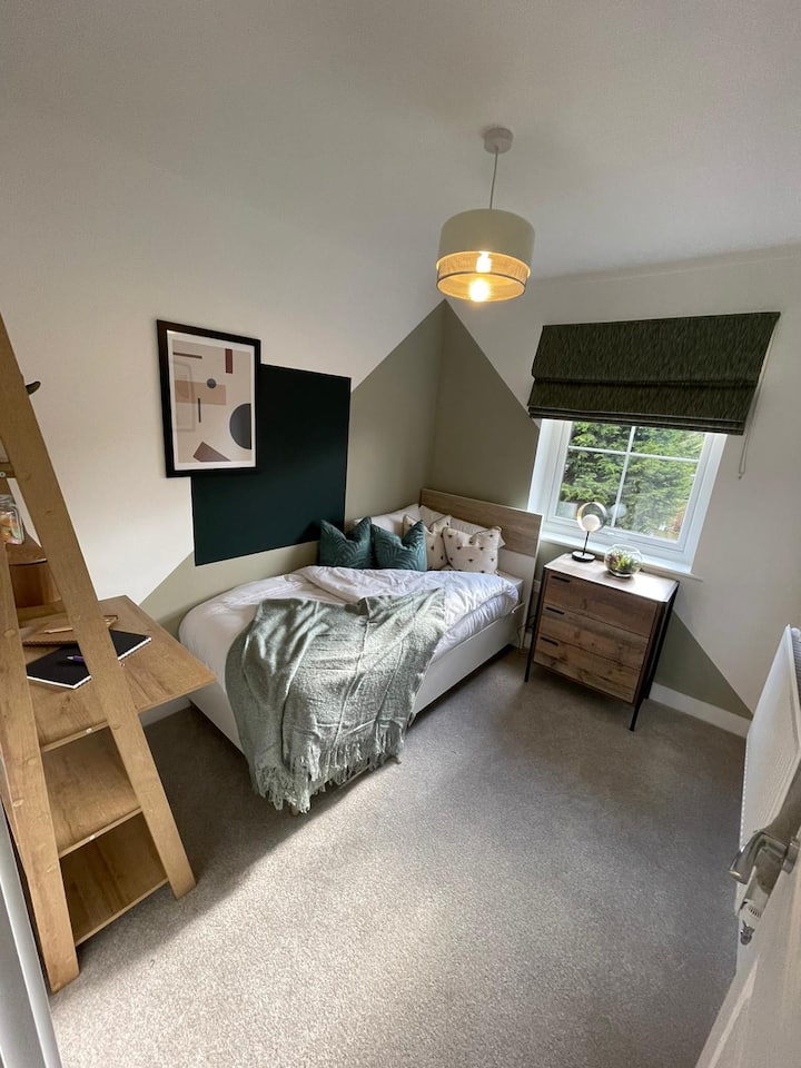 Alternative Escape - Rochdale