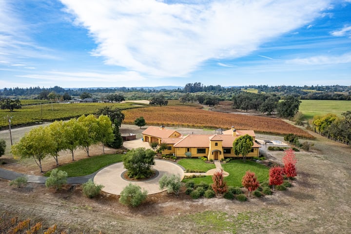 * New * Villa Valentina: 3.5 Acre Tuscan Estate - Santa Rosa, CA