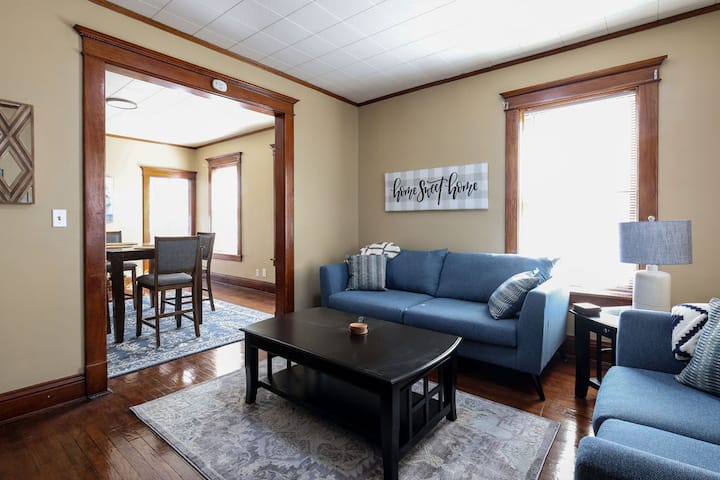 Two Bedroom Cutie In Midtown - Omaha, NE