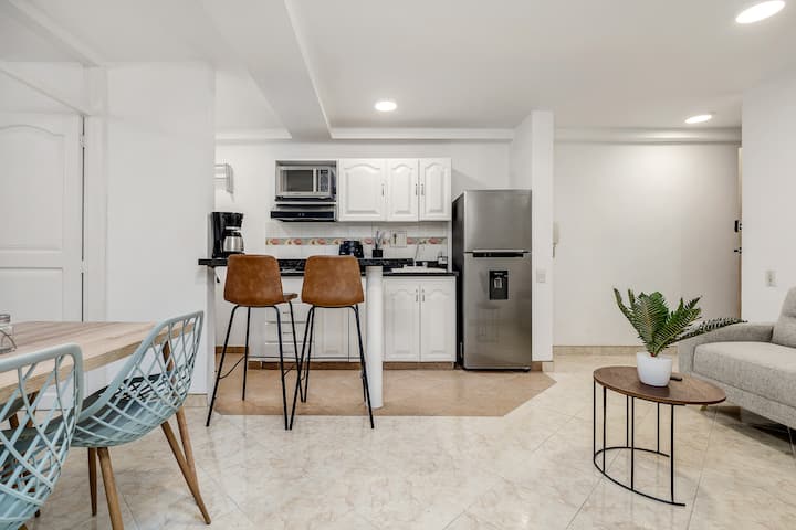 2 Br Cozy & Central Located Apt In Laureles / 603 - Medellín