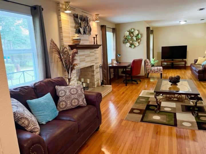 Spacious And Stylish 3 Br Home Near Famu/fsu - Tallahassee, FL