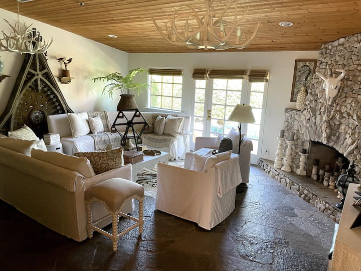 Stay Palm And Carry On!  30 Day Minimum Stay. - Cathedral City, CA