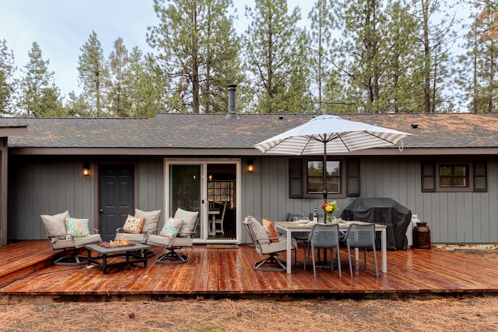 Perfect Home In The Pines With Hot Tub! - Sisters, OR