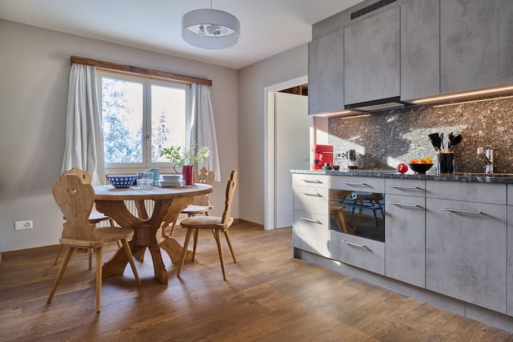 Chesa Madrisa 9.2 - Parking, Skiraum & Coffee - Sankt Moritz