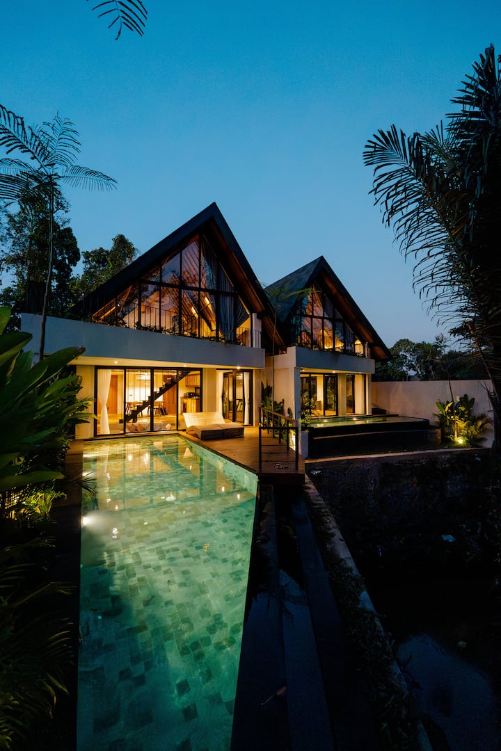 Peaceful River Retreat Villa Near Tanah Lot - Bali