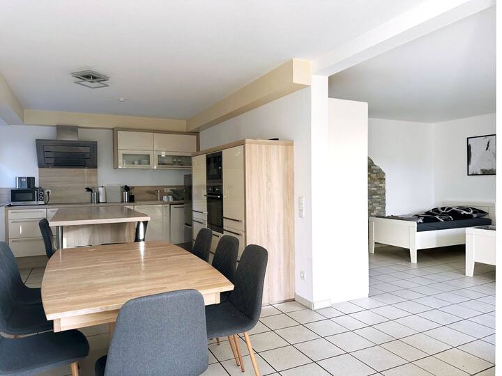 СOmfortable 6 Bedroom House | Home2share - Telgte