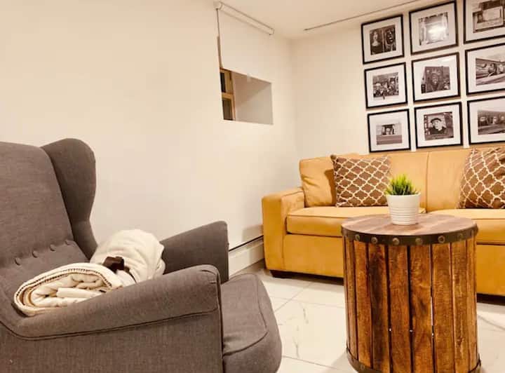 Captivatingly Charming 1 Bedroom Apartment - Rockaway Beach