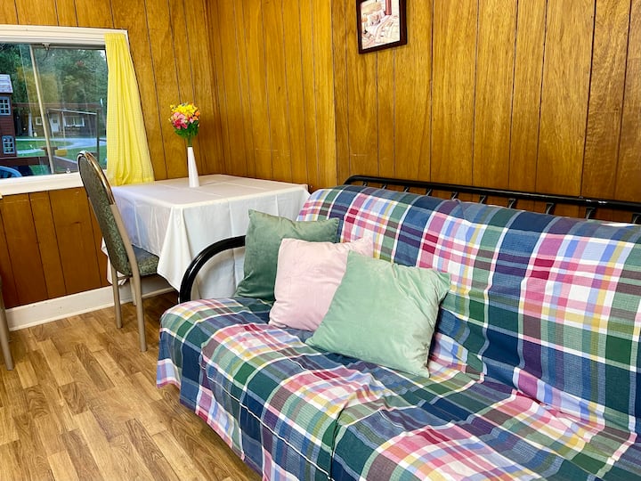 1-bedroom Cottage #2: Ambleside - Bobcaygeon