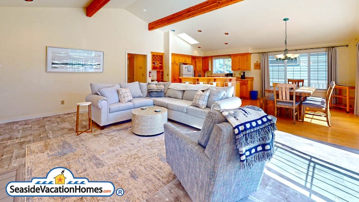 The Sea Belle At Seaside Beach - Seaside, OR