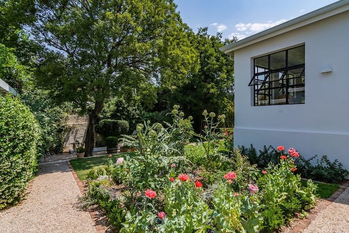 Rose Cottage - Randburg