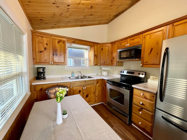 2-bedroom Cottage #11: Ambleside - Bobcaygeon