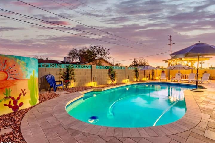 Ultimate 4bd Old Town Home With Heated Pool - Scottsdale, AZ