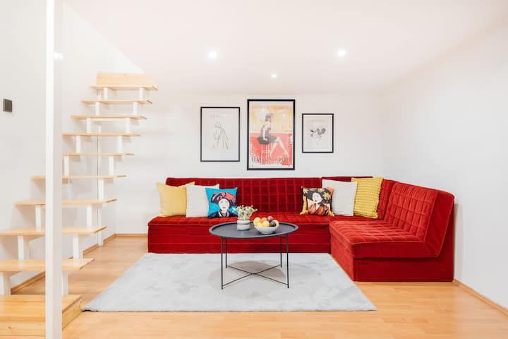 Secluded Spacious Oasis-best Location In Downtown - Budapest
