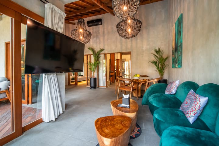 Magic Soul: 2br, Rooftop, Private Gym, Jacuzzi - Canggu