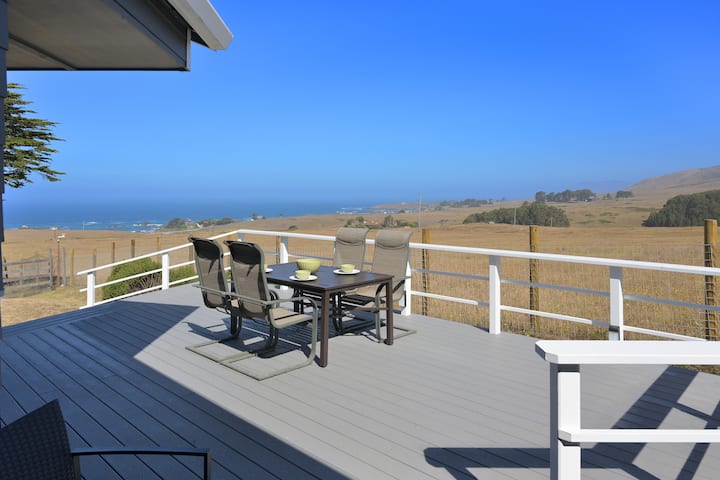 Casa Del Sol, Secluded With Views - Bodega Bay, CA