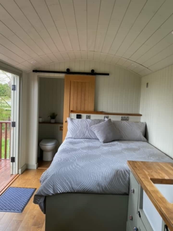 Our Woodpecker Shepherds Hut. - Lincolnshire