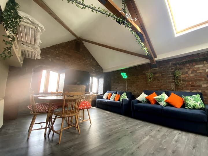 Apt 4, 9 Sleeper, Button Street - Liverpool, UK