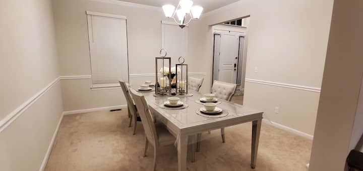 Spacious New Home Room Rentals 1 - Stafford, VA