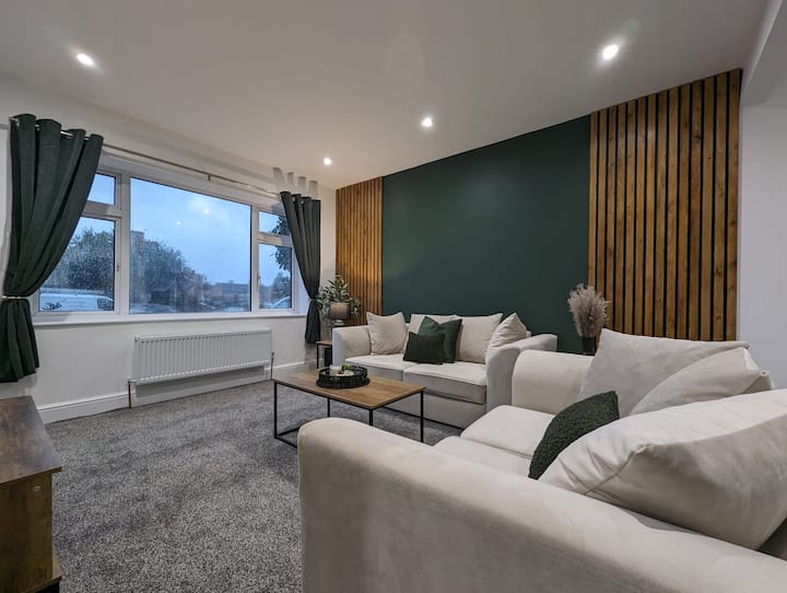 Red Row Inn | Contractors - Northampton