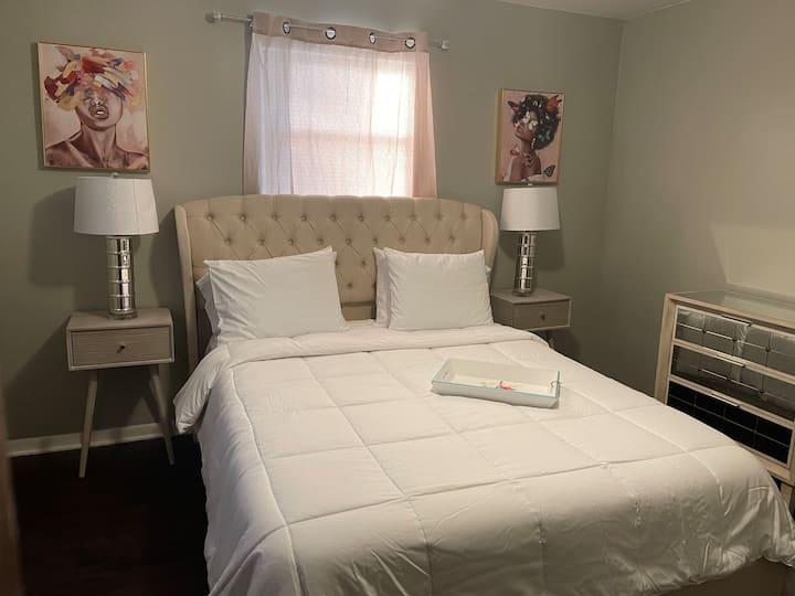 Elegant Cozy Haven In The Heart Of Dayton - Dayton, OH