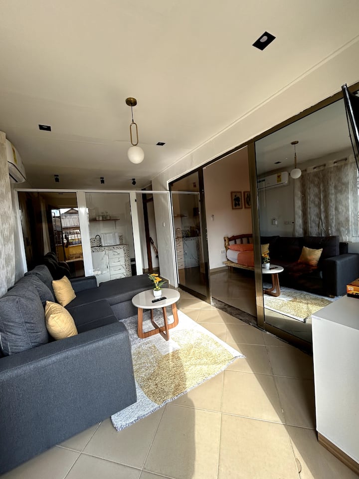 Beautiful & Secure Home For 2 - Center Of Osu - Accra