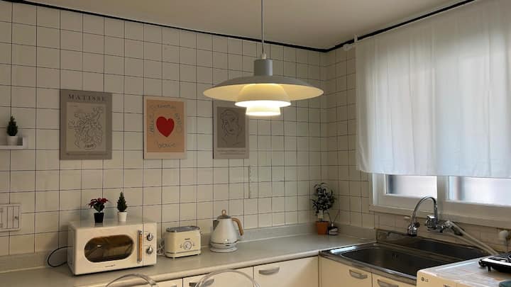 Hongdae Station 6minutes / 3rooms 5beds/comfort - Seoul