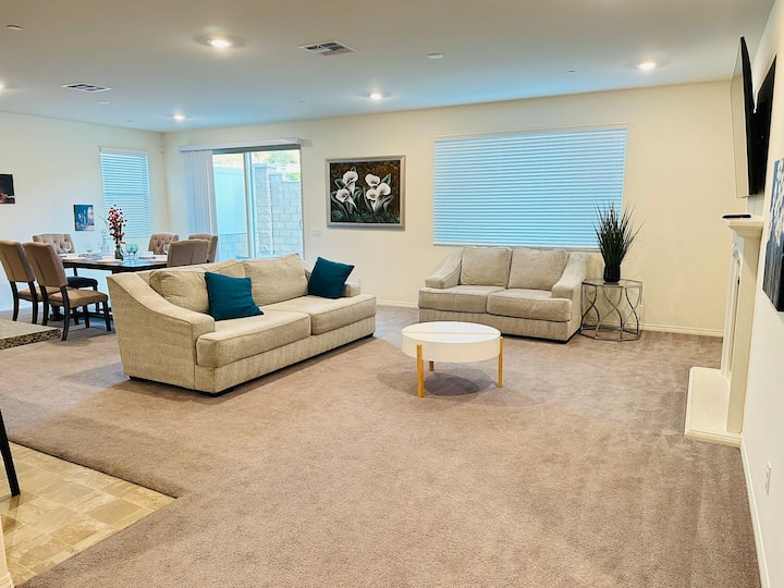 New Double Room &Free Parking - Rialto, CA