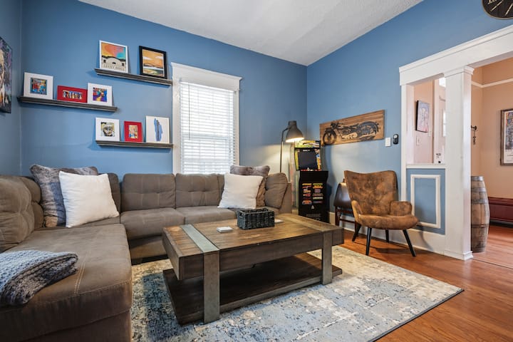 Charming Cooper Young House - Memphis, TN