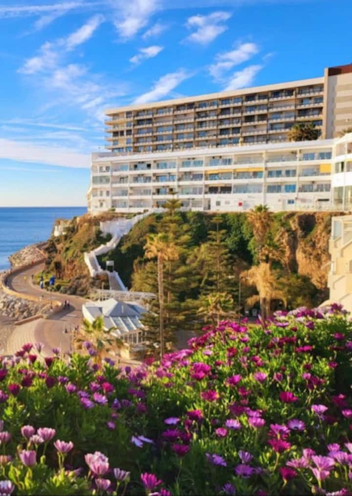 Stunning Seaview Apartment - Torremolinos