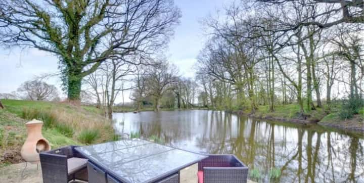New Toasty Nook - Sissinghurst