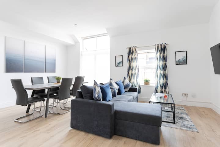 Top Floor, City Centre, Parking - Belfast