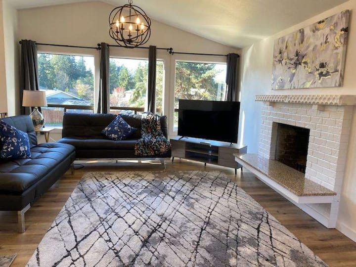 Kent Upper Unit, No Pets Due To Severe Allergies - Kent, WA