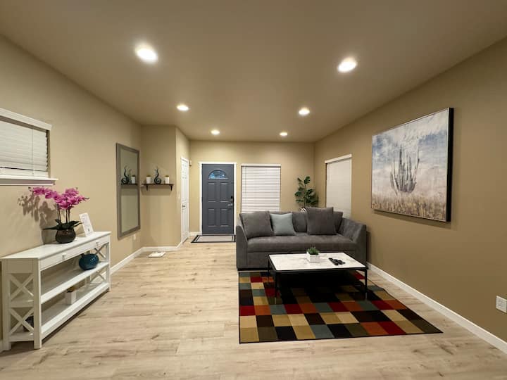 Home In Tacoma - Tacoma, WA
