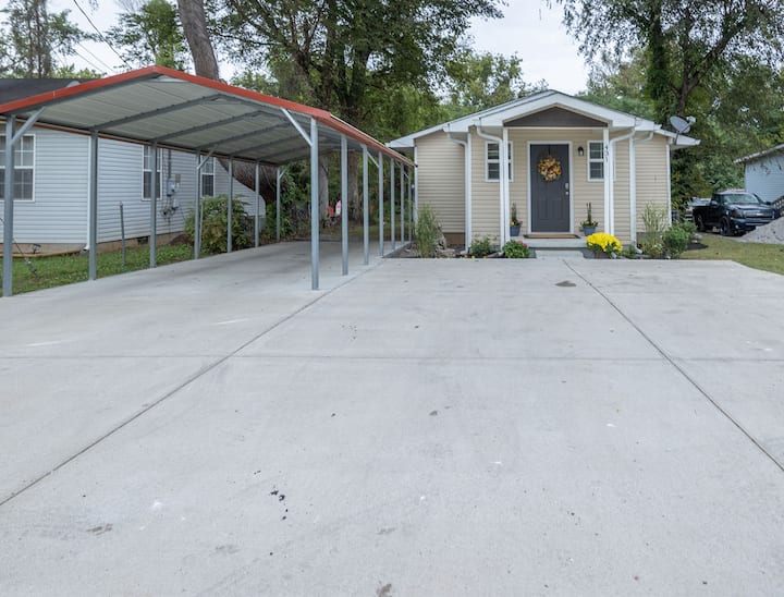 Private Boro Bungalow - Murfreesboro, TN