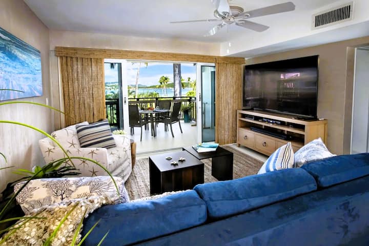 Beachfront 2 Bed 2 Bath With Ocean View And Pool - Saint Thomas