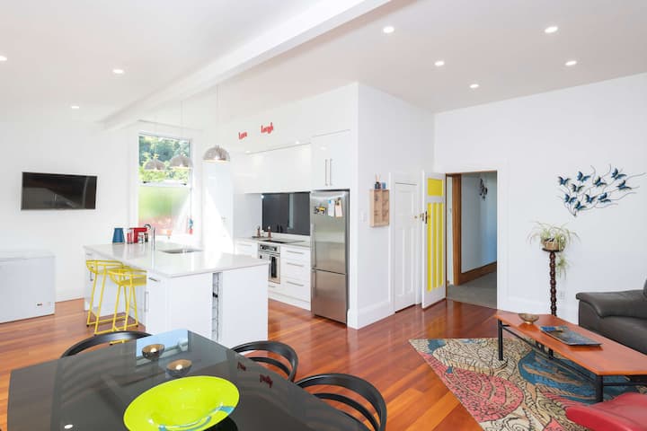 Amazing Location, Central And Stylish - Gisborne