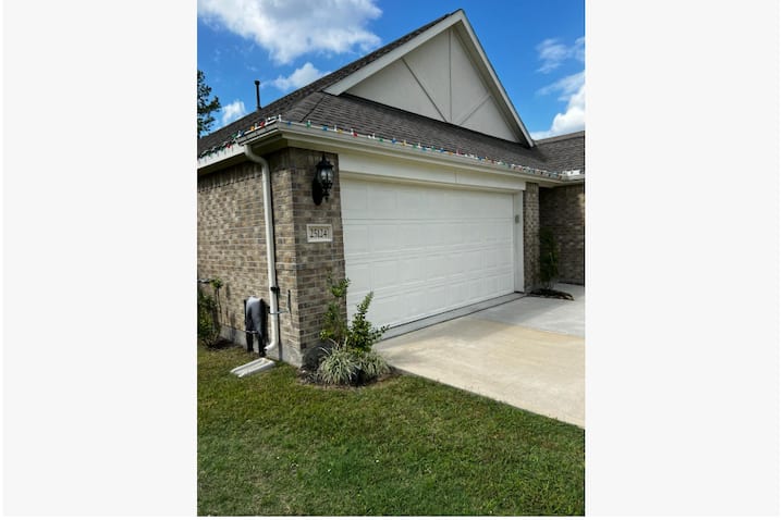 Spacious New Home Close To Iah! - 漢布爾