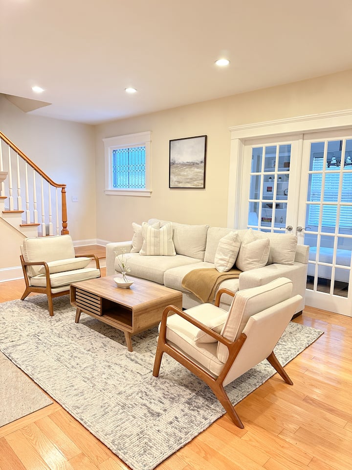 7 Mins Drive To Yale | Large Fenced Yard - New Haven, CT