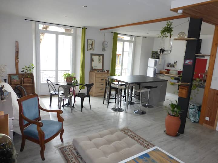Bel Appartement 70m², Embrun, Centre Historique . - Embrun