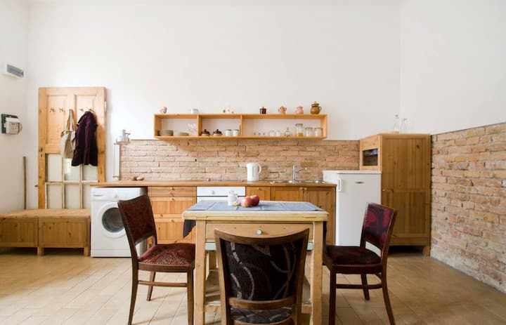 Slow Life - Budapest