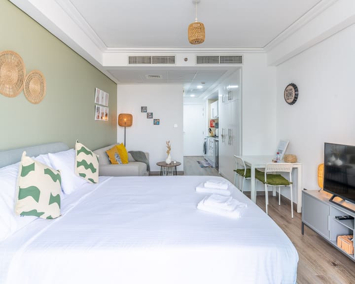 Stunning Studio Apartment/close To The Metro - Dubai