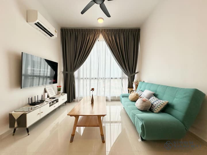 195 Sks Pavillion/1br/2pax/dual Key/city View/ciq - Sembawang