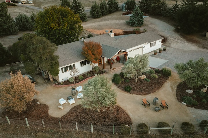 Eat, Drink & Be Merry, Sunset Ranch In Paso Robles - Paso Robles, CA