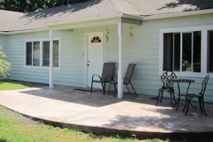 Quiet Step-free House * Walk To Ferry & Waterfront - Port Orchard, WA
