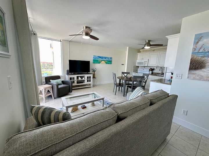 Beachfront Condo Ft. Myers Beach - Fort Myers Beach, FL
