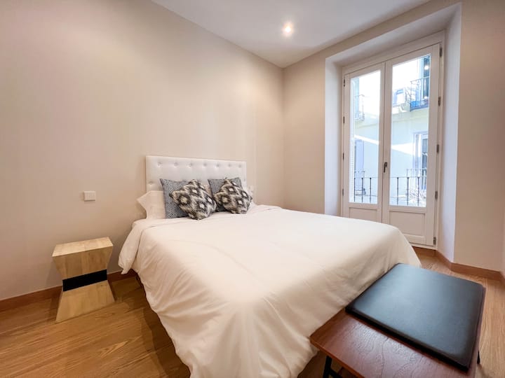 Piso Exterior En Chueca - Chamartín