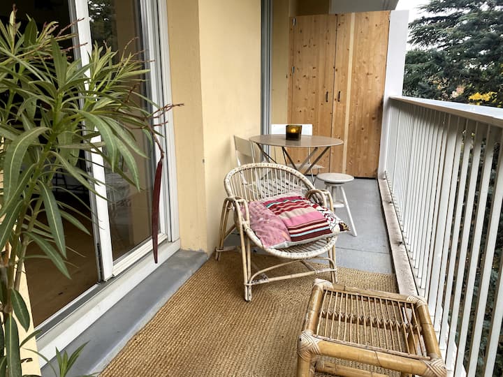 Chambre Au Milieu De La Verdure - Dardilly