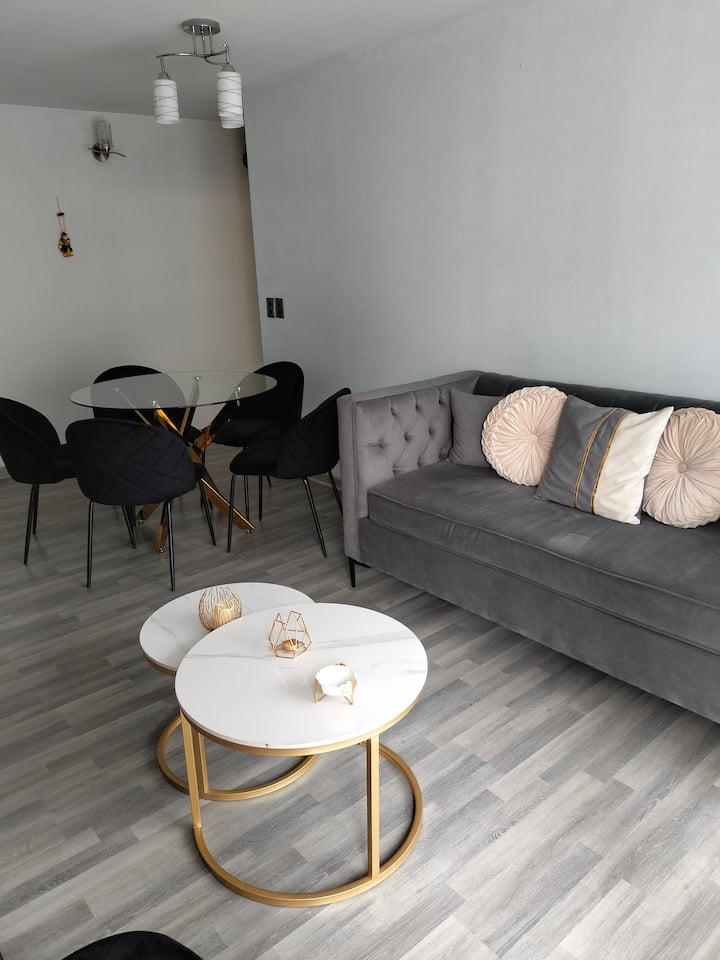 Room & Private Bathroom - Providencia